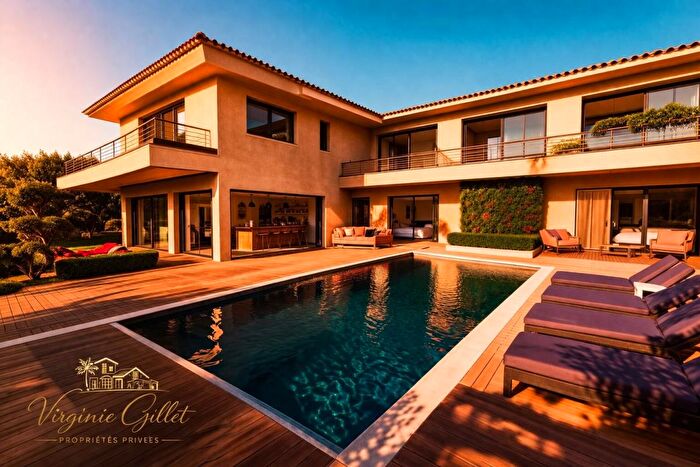 Maison à vendre - Lecci - 10 pièces - 5 chambres