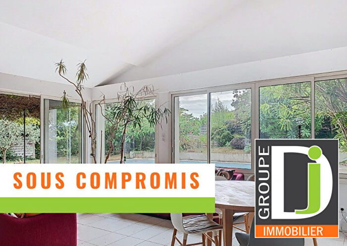 Maison à vendre - Beauvallon - 6 pièces - 4 chambres