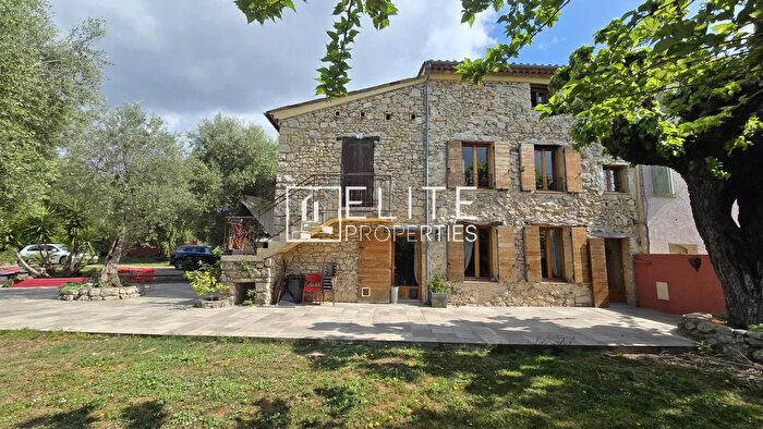 Maison 7 pièces à vendre à Grasse, Saint-Antoine, Aspres, Plascassier
