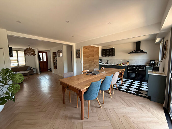 Châteaugiron : Maison 6 pièces à vendre