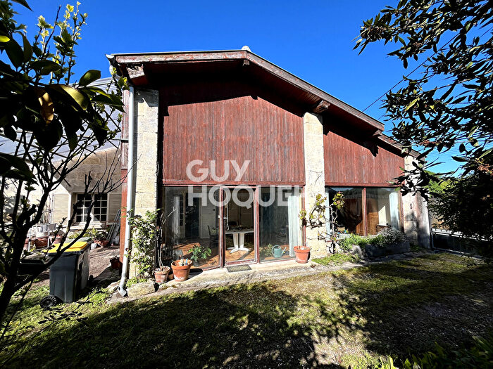 Maison à vendre - Lamarque - 6 pièces - 2 chambres