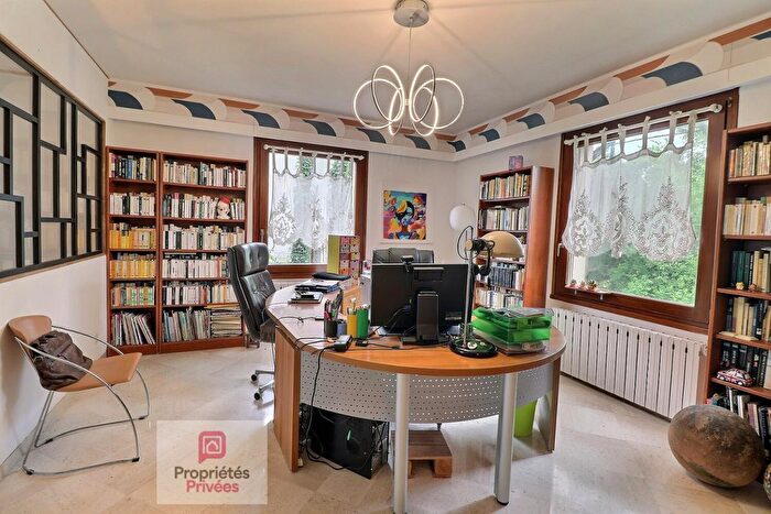 Maison 10 pièces à Aigrefeuille-dAunis, à vendre
