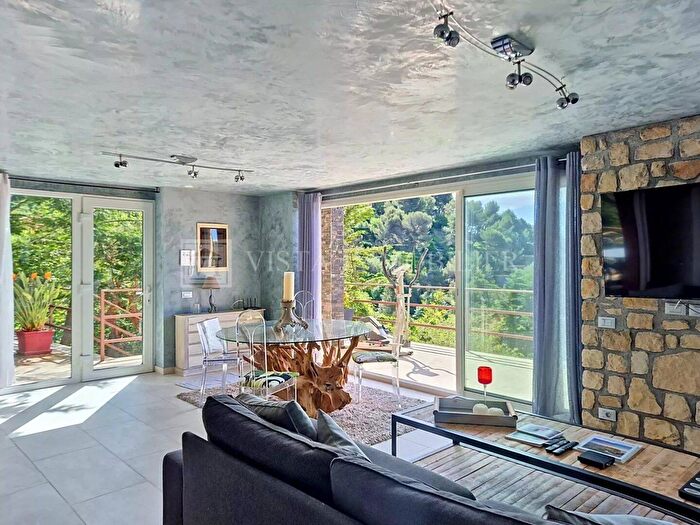 Maison 4 pièces à Èze, à louer
