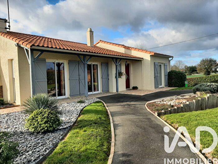 Maison à vendre - Courlay - 7 pièces - 4 chambres