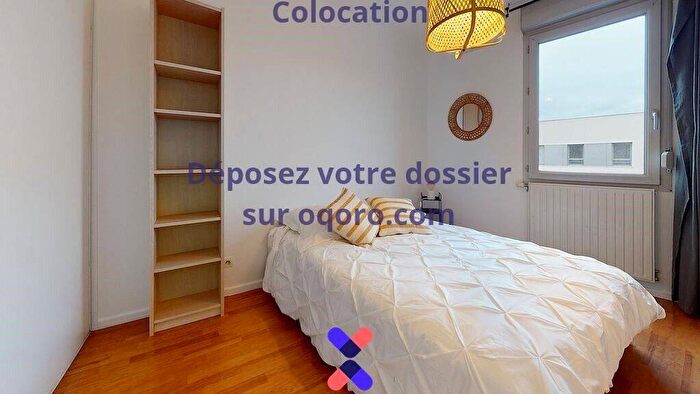Appartement à louer - Croix Luizet, Villeurbanne - 5 pièces - 4 chambres