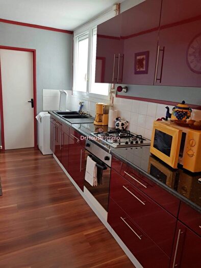 Appartement à vendre - Landivisiau - 4 pièces - 2 chambres