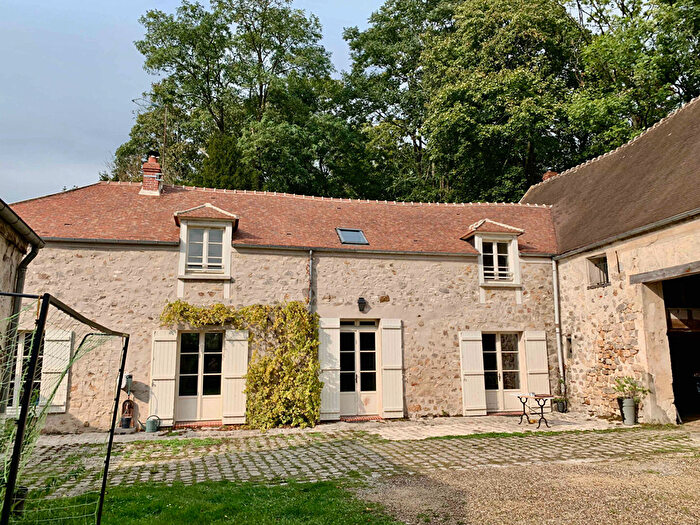 Maison à louer - Senlis, Centre-ville - 7 pièces - 4 chambres