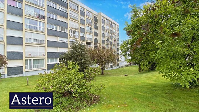 Appartement à vendre - Vannes, Centre-ville, Le Port - 4 pièces - 2 chambres