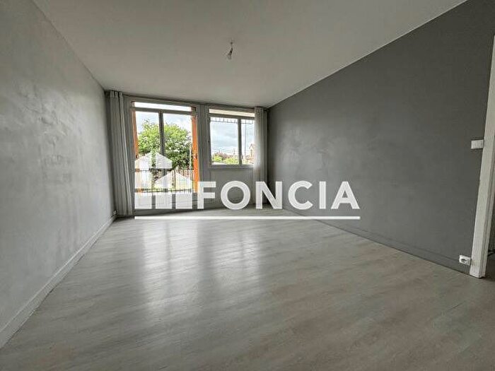 Appartement à louer - Foch, Poissy - 3 pièces - 2 chambres