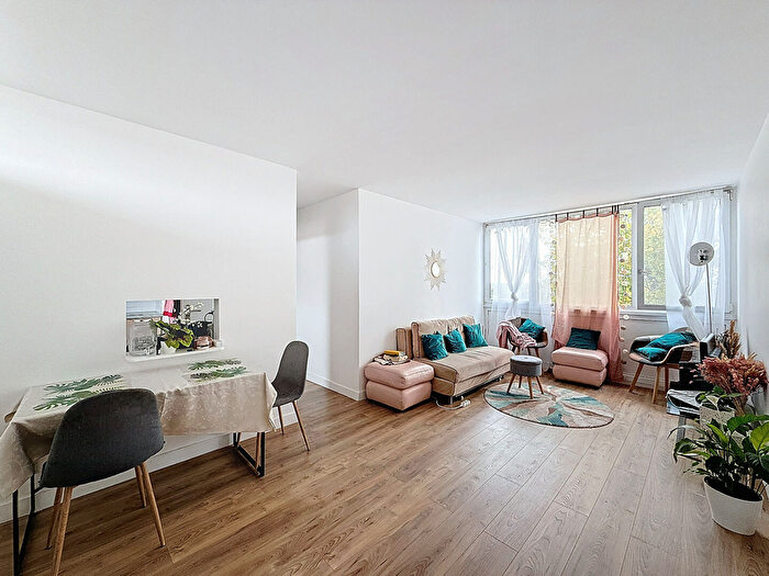 Saint-Maur-des-Fossés, Adamville : Appartement 3 pièces à louer