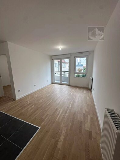 Appartement à vendre - Colombes, Henri Martin Estienne dOrves - 2 pièces - 1 chambre