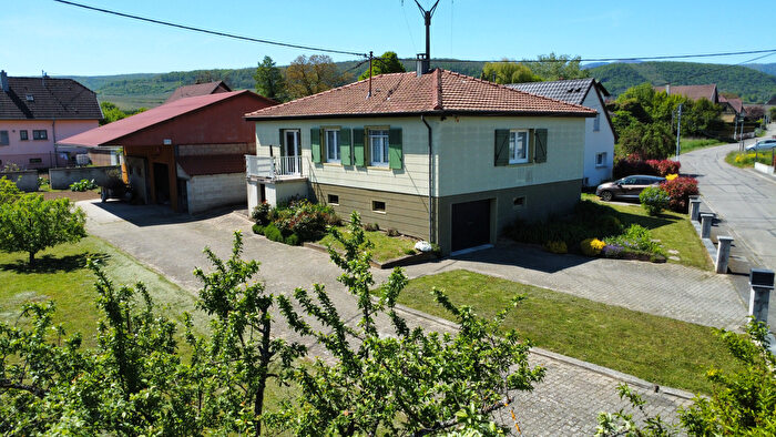 Maison à vendre - Westhalten - 5 pièces - 3 chambres