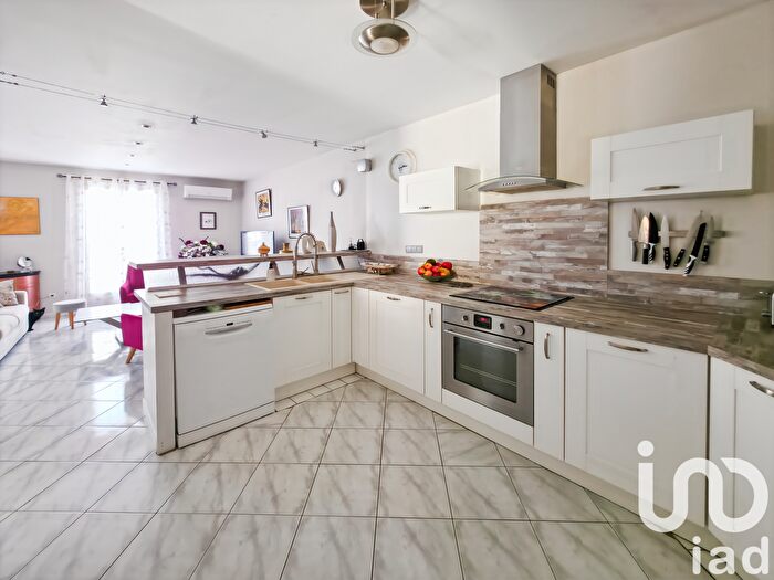 Maison à vendre - Montblanc - 6 pièces - 4 chambres