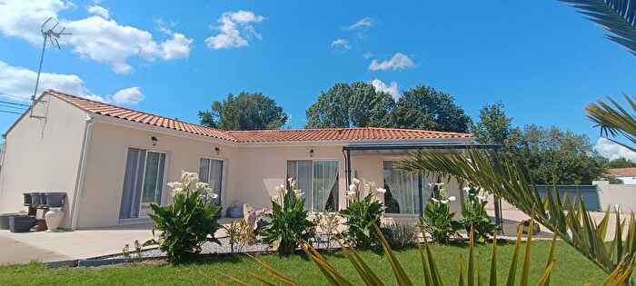 Maison à vendre - Breuillet - 4 pièces - 3 chambres