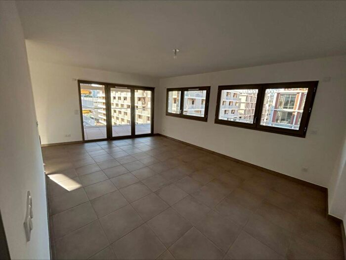 Appartement à louer - Corniche Fleurie, Nice - 3 pièces - 2 chambres