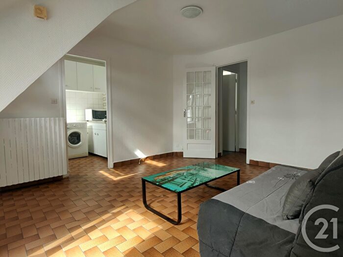 Appartement 1 pièce à Nevers, République, Préfecture, à louer