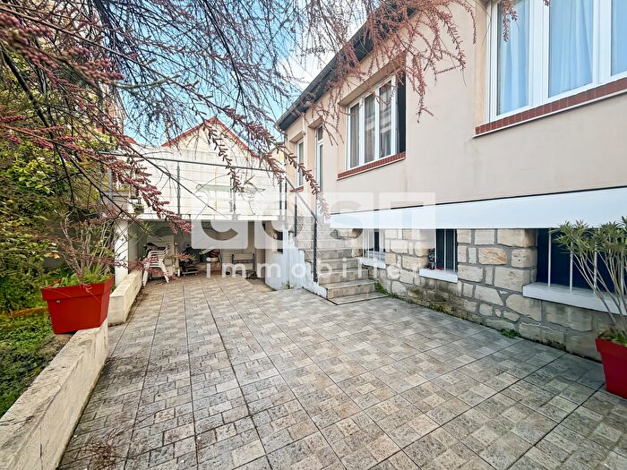 Bois-Colombes, Jean Mermoz : Maison 5 pièces à vendre