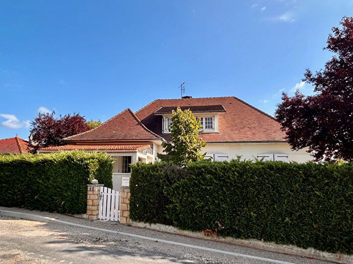 Maison à vendre - Gourdon - 8 pièces - 5 chambres