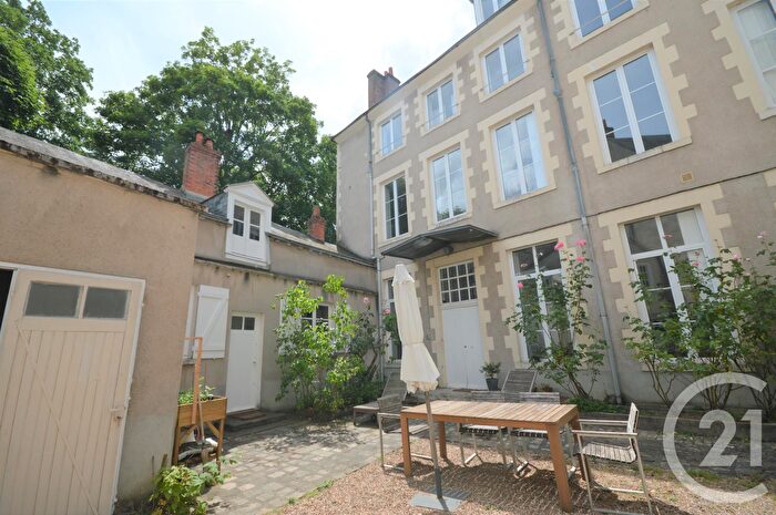 Maison à louer - Orléans, Cathédrale, Jeanne dArc - 8 pièces - 5 chambres