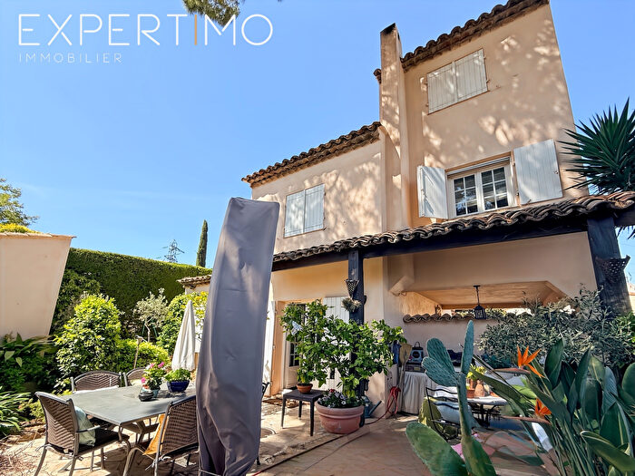 Maison 4 pièces à Mougins, Le Colombier, Colombe, Cabrières, Le Bordé, à vendre