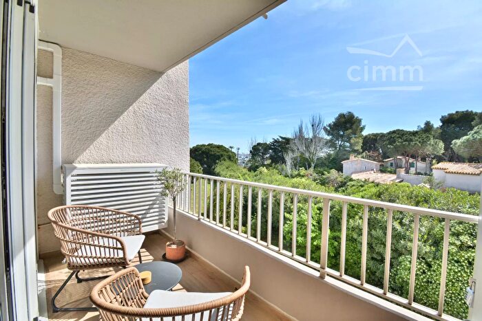 Appartement à vendre - Saint-Cyprien, Le Port - 2 pièces - 1 chambre