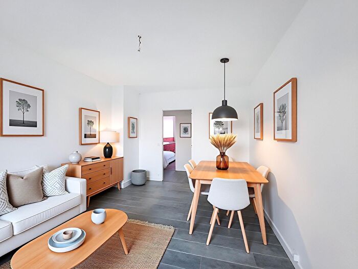 Appartement à vendre - Vand uvre-lès-Nancy, Centre-ville, Vandoeuvre Nations - 3 pièces - 2 chambres