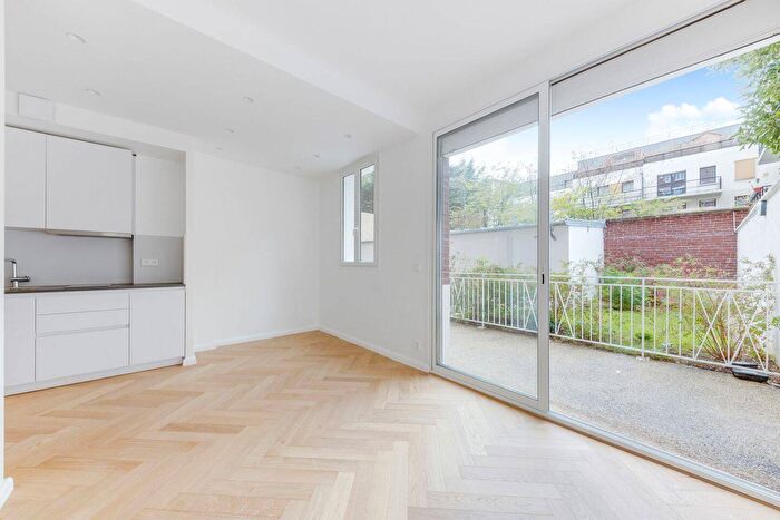 Centre-Voltaire, Asnières-sur-Seine - Appartement 1 pièce à louer