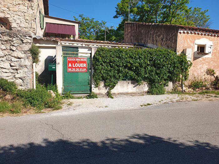 Maison à louer - Mimet - 2 pièces - 1 chambre