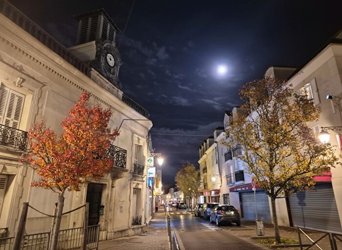 Appartement à vendre - Noisy-le-Grand, Centre-ville - 2 pièces - 1 chambre