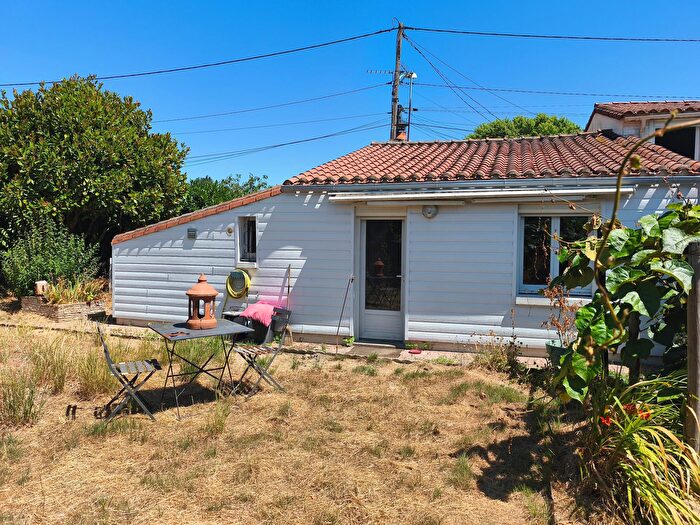 Saint-Philbert-de-Bouaine - Maison 2 pièces à vendre