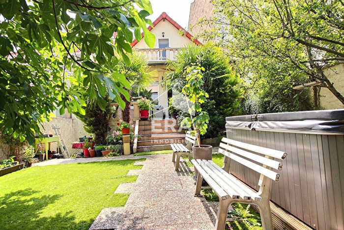 Maison à vendre - Saint-Ouen, Vieux Saint-Ouen - 6 pièces - 3 chambres