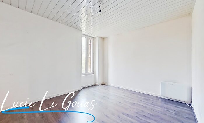 Appartement à vendre - Longuyon - 4 pièces - 3 chambres