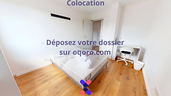 Maison 16 pièces à louer à Le Village, Saint-Priest