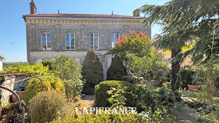 Port-d'Envaux : Maison 7 pièces à vendre