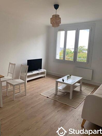 Appartement à louer - Chalâtres, Nantes - 1 pièce - 2 chambres