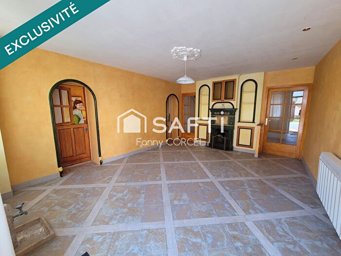 Maison à vendre - Montigny-sur-Aube - 4 pièces - 2 chambres