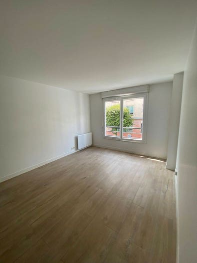 Centre Ville Est, Villejuif : Appartement 2 pièces à louer
