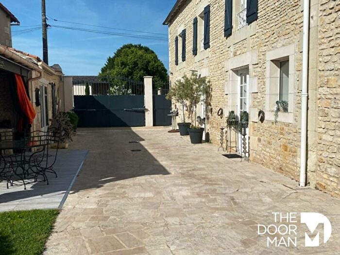 Maison à vendre - Chabournay - 8 pièces - 4 chambres