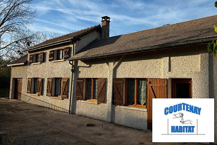 Maison à vendre - Saint-Martin-sur-Ouanne - 5 pièces - 4 chambres