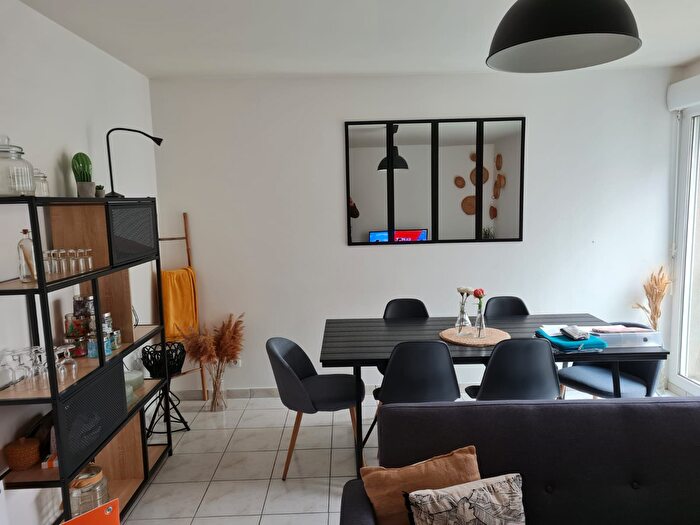Appartement 3 pièces à Tours, Montjoyeux, à vendre