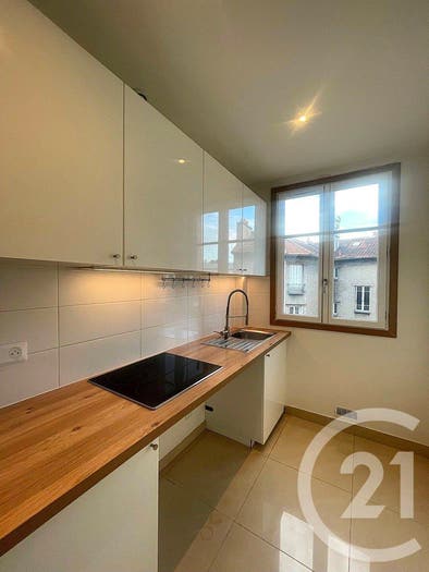 Clichy : Appartement 3 pièces à louer