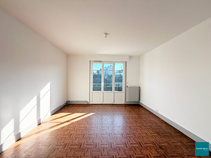 Appartement à louer - Caen, Sainte-Thérèse, Demi-Lune - 3 pièces - 2 chambres