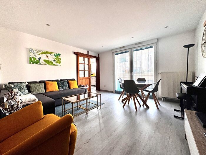 Appartement à louer - Strasbourg - 3 pièces - 10 chambres