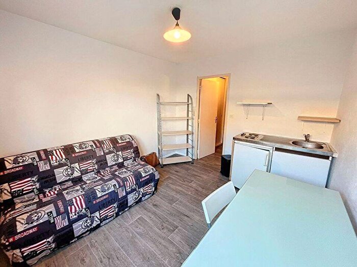Poste Mairie, Talence : Appartement 1 pièce à louer