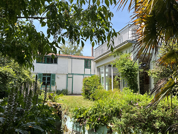 Maison 10 pièces à Bouguenais, Le Bourg, à vendre