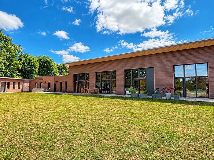 Maison 6 pièces à Saint-Julien-des-Landes, à vendre