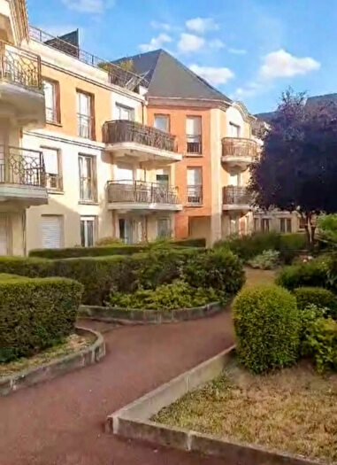 Appartement à louer - Saint-Ouen-lAumône, Centre-ville, Prairie - 1 pièce