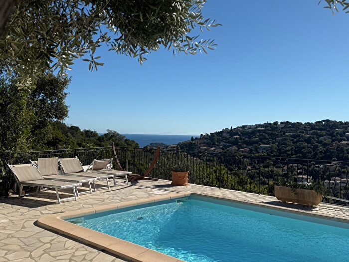 Maison à vendre - Cavalaire-sur-Mer, Castillane, Vivards, Roseraie, Rigaud, Cros de Mouton - 7 pièces - 4 chambres