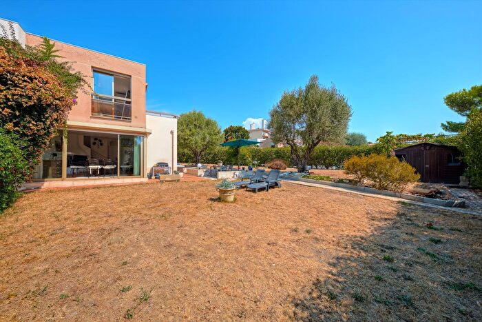 Appartement 4 pièces à Cagnes-sur-Mer, Le Val Fleuri, à vendre