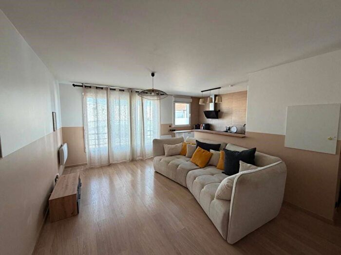 Appartement 3 pièces à Rive Droite-Apport Paris Gare, Corbeil-Essonnes, à louer